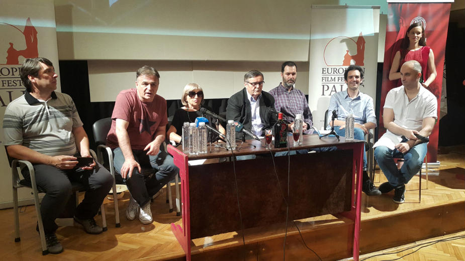 Borba za opstanak nakon četvrt veka trajanja - Kultura - Dnevni list Danas