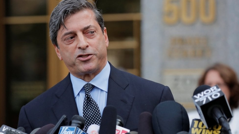 Trampov bivši advokat: Rekao mi je da im platim da ćute - BBC News na ...