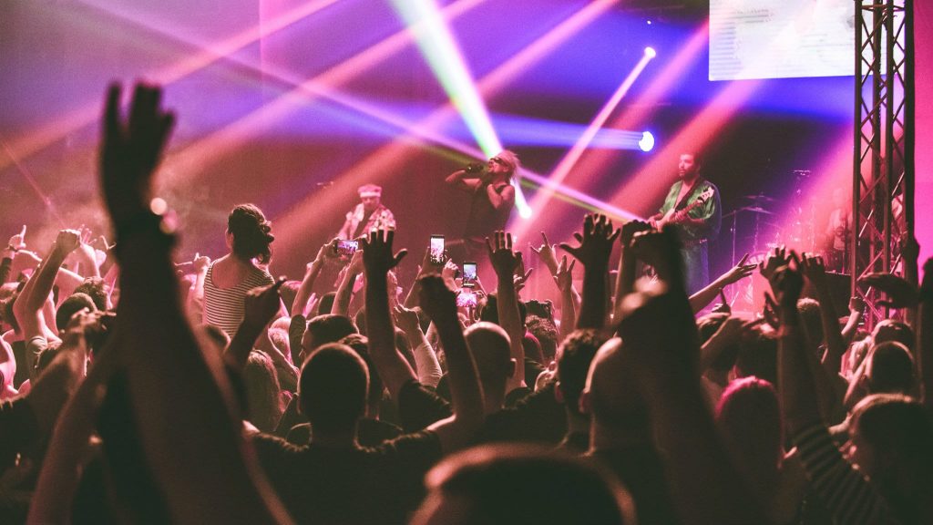 "Brkovi" oduševili beogradsku publiku - Scena - Dnevni list Danas