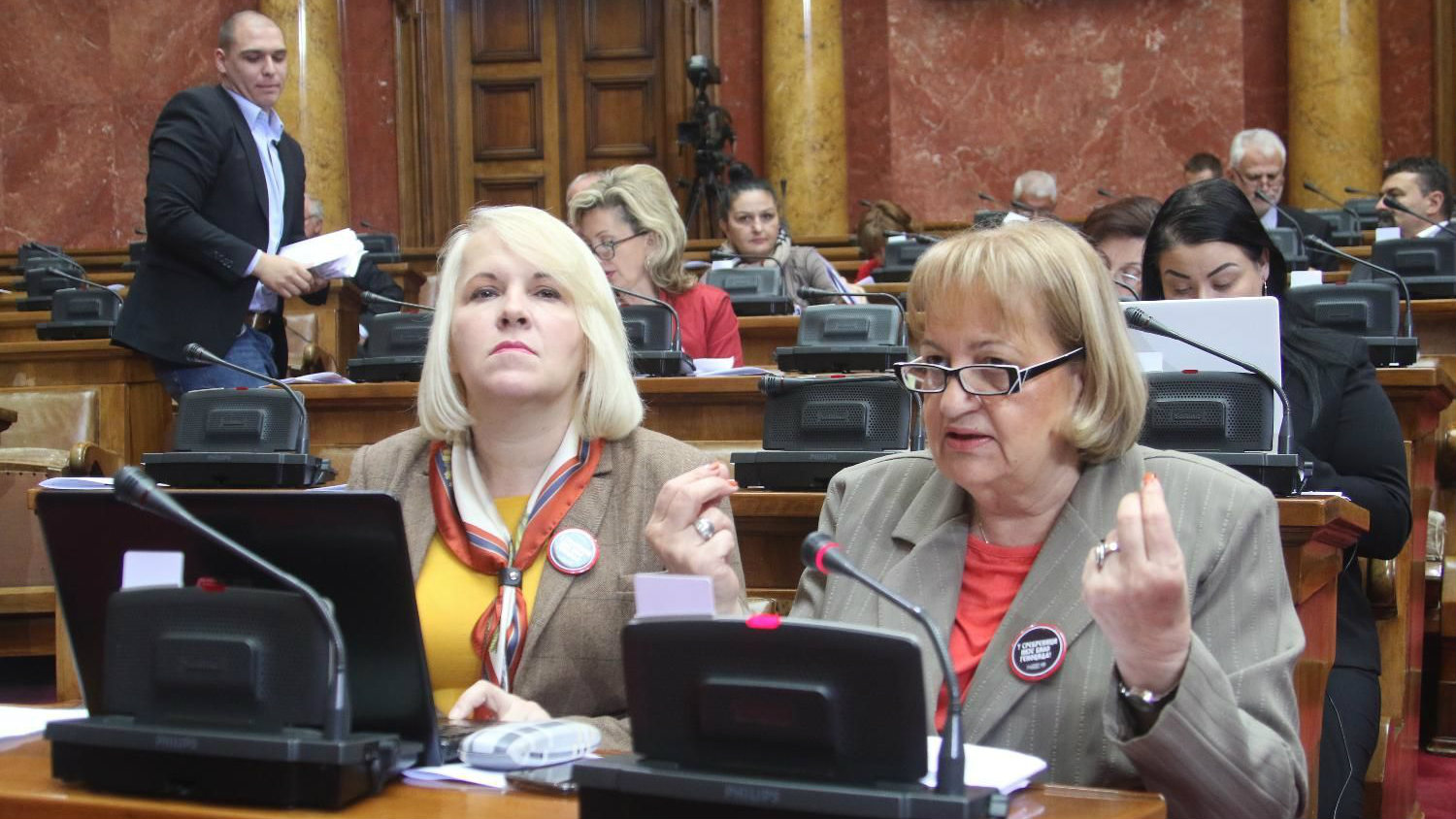 Radeta pozvala da se ne kupuje Danas - Politika - Dnevni list Danas