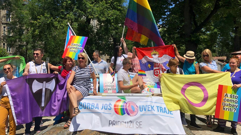 Peta parada „Ponos Srbije“ u fotografijama - BBC News na srpskom ...