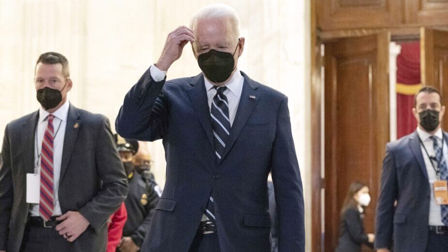 Vrhovni sud blokirao Bajdenovu odluku o nametanju vakcine u preduzećima - Svet - Dnevni list Danas