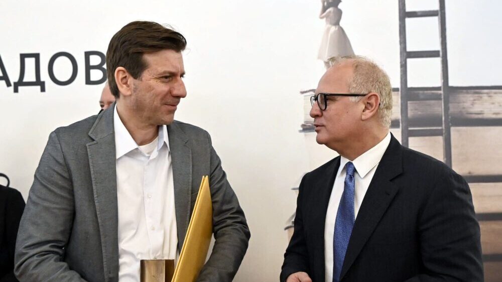 Pisac Dejan Aleksić prvi dobitnik književne nagrade „Dušan Radović ...