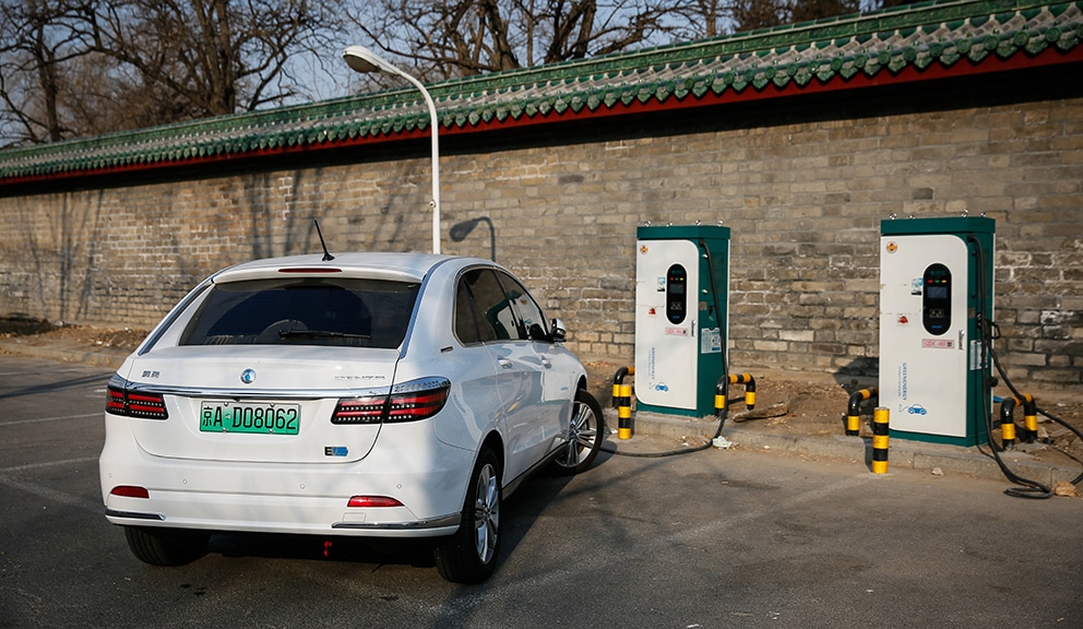 Skroman rast prodaje novih automobila u oktobru: Značajan skok hibrida ...