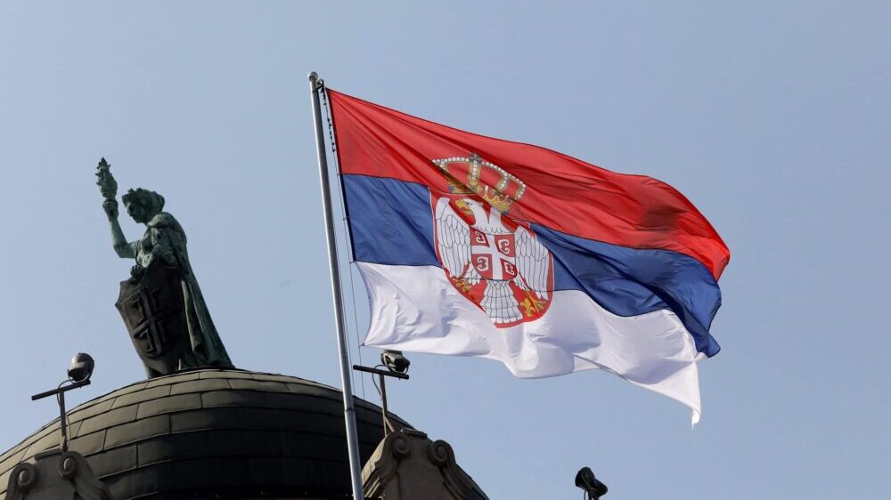 Kako su u Srbiji pre 20 godina vraćeni kraljevski državni simboli ...