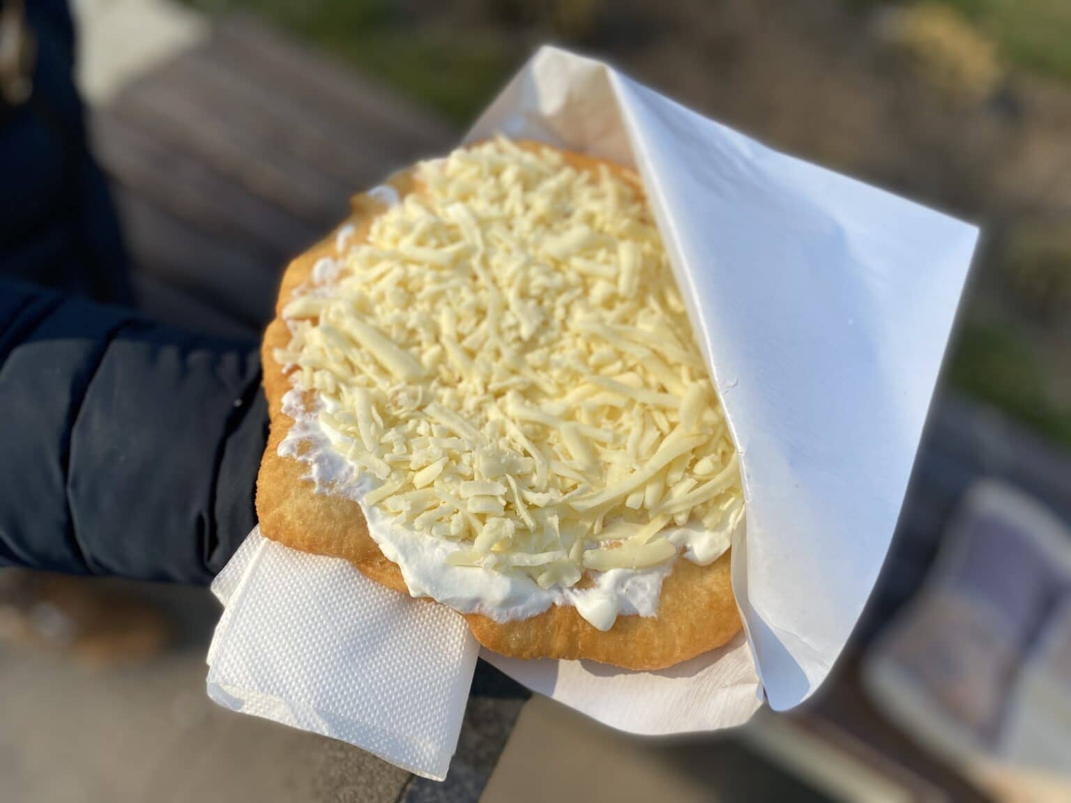 Langoš omiljena poslastica u Vojvodini: Ukusan, mekan i sočan - Recepti ...