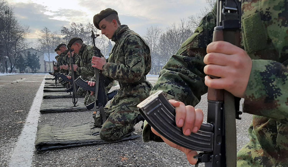 Vojska izvodi pešadijska gađanja na strelištu Desić kod Šapca, savet ...