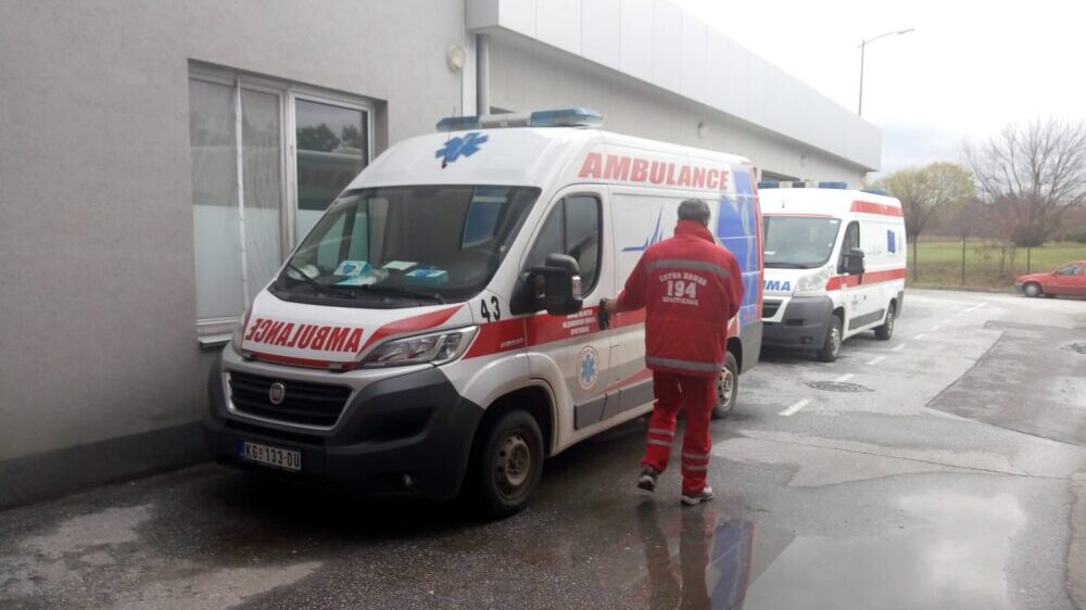 Hitna pomoć u Kragujevcu intervenisala juče 14 puta na javnim mestima - Društvo - Dnevni list Danas