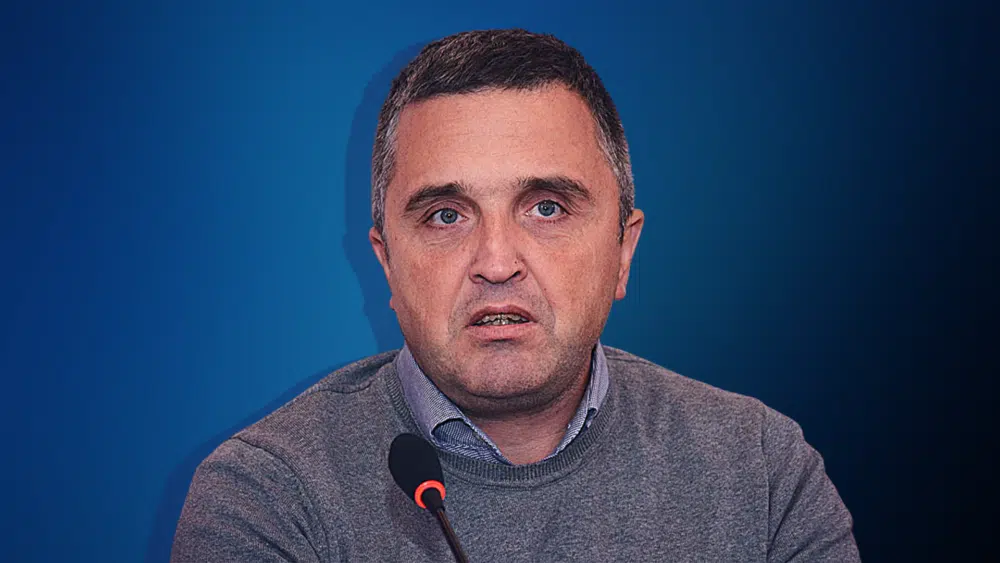 Dragan J. Vučićević: Omiljeni predsednikov novinar - Društvo - Dnevni ...