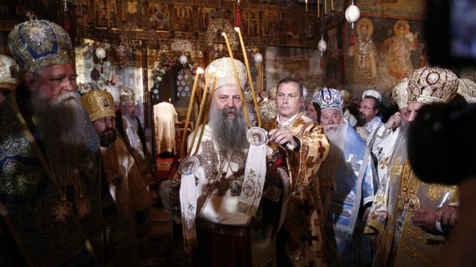 Poreske obaveze poslate sveštenicima - Društvo - Dnevni list Danas