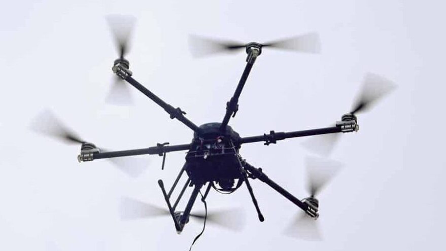 Razvoj dronova u ratu u Ukrajini nagoveštava dolazak robota-ubica ...