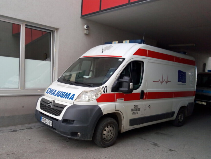Hitna pomoć u Kragujevcu intervenisala 16 puta na javnim mestima - Društvo - Dnevni list Danas