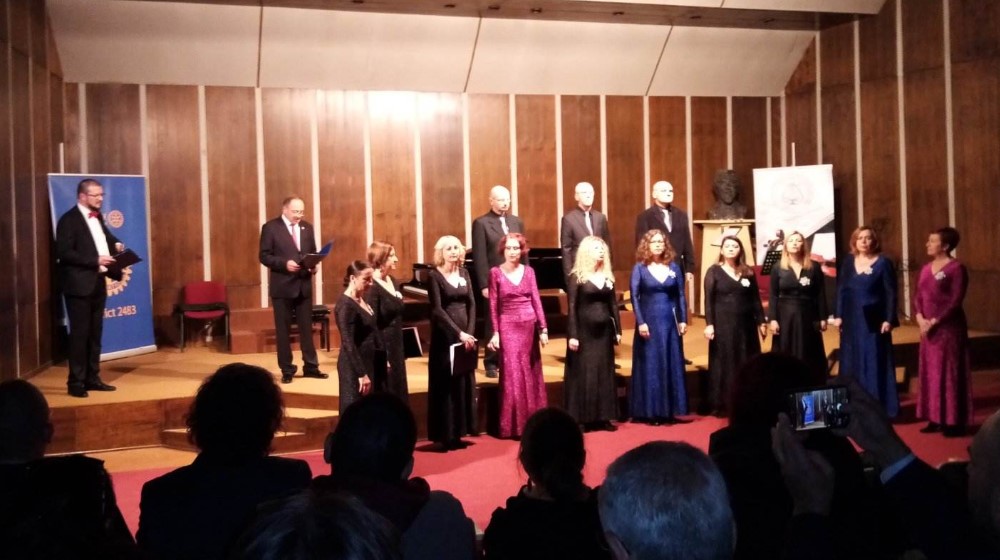 Rotari klub Zaječar donira instrumente i opremu Muzičkoj školi ...