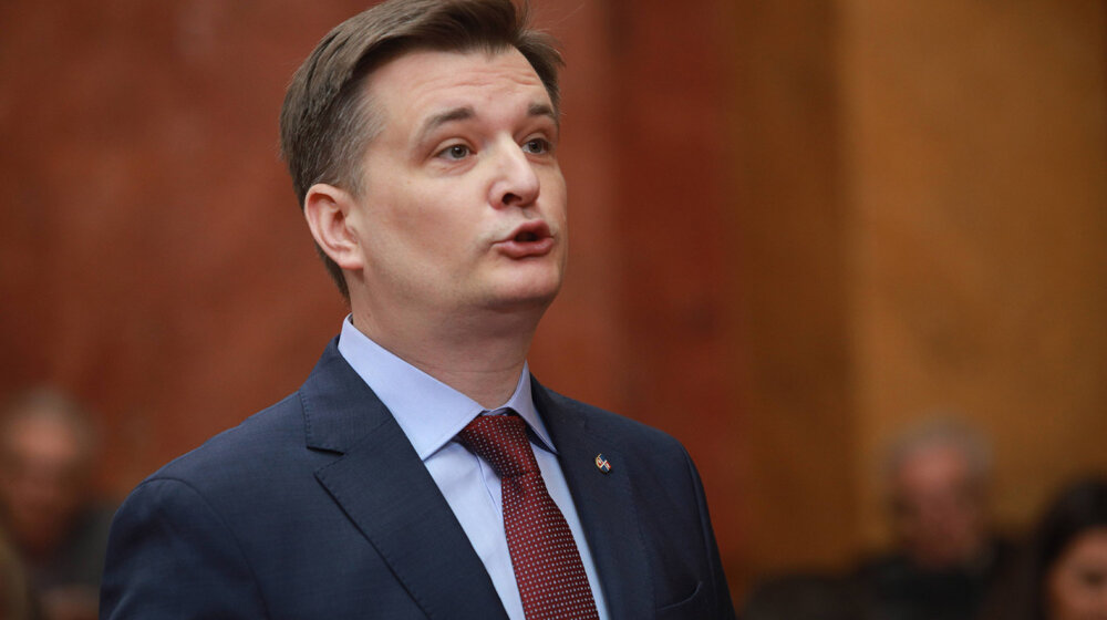 Jovanov izazivao Lutovca da ga "ošamari" u emisiji na RTS - Politika - Dnevni list Danas