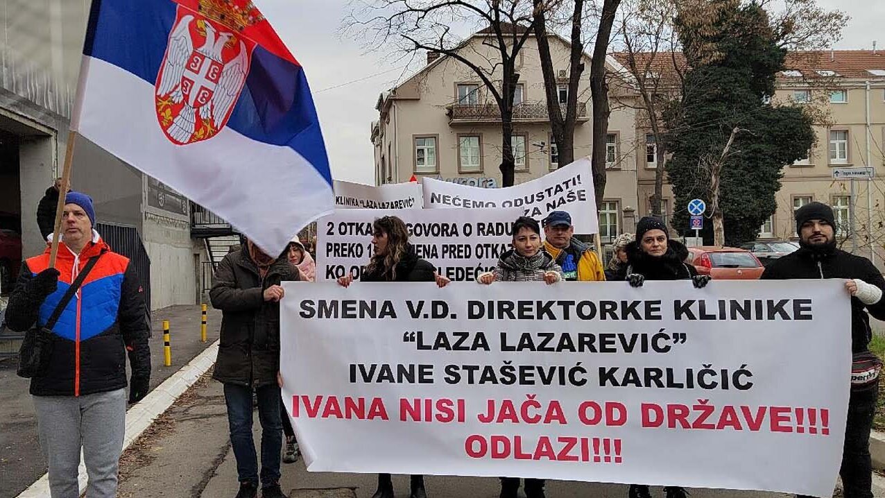 Zaposleni u Lazi danas protestuju ispred RTS-a - Društvo - Dnevni list ...
