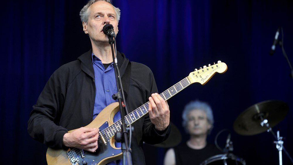 Preminuo Tom Varlen, frontmen kultnog benda Television - Scena - Dnevni ...