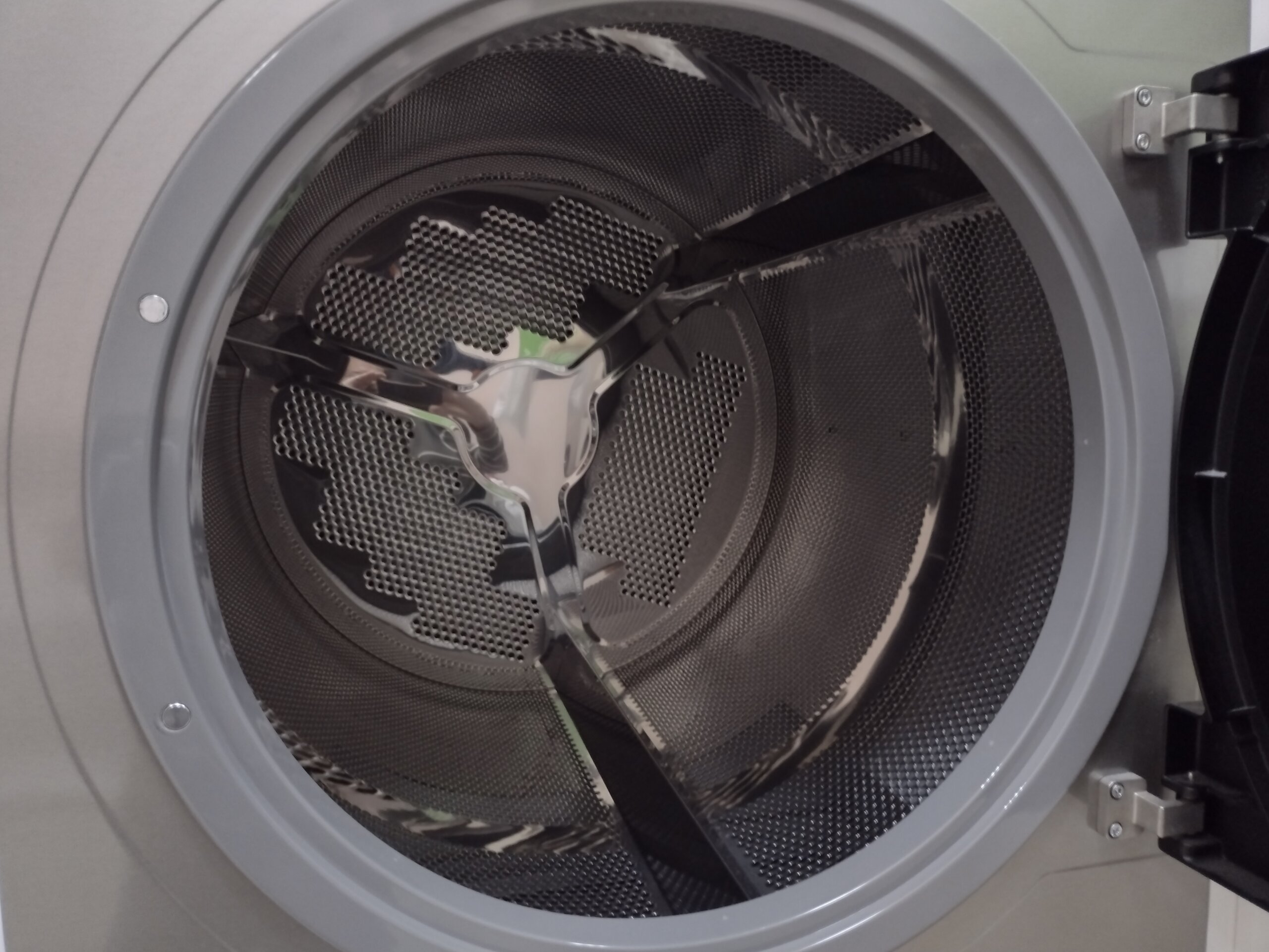 Pere veš k’o u američkim filmovima: Prva samouslužna perionica u ...