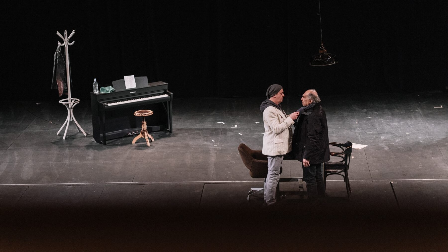 Novi uspeh predstave "Voz": Ovacije Vojislavu Brajoviću i Sergeju ...