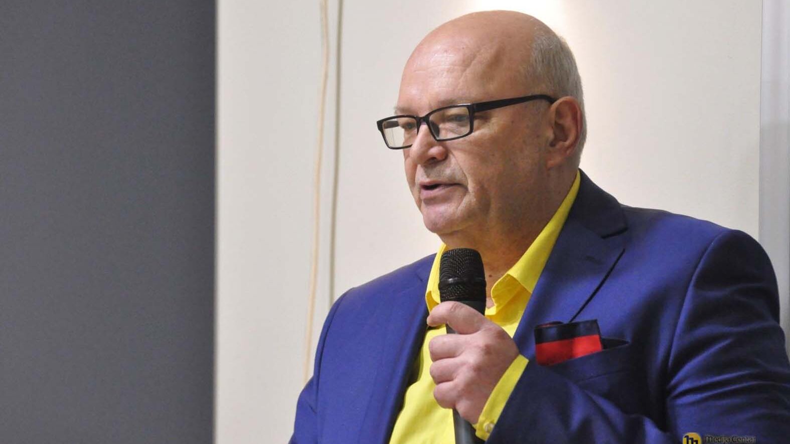 "Očekivao sam da Aleksandar Vučić poništi moju kaznu": Novinar Vojkan ...