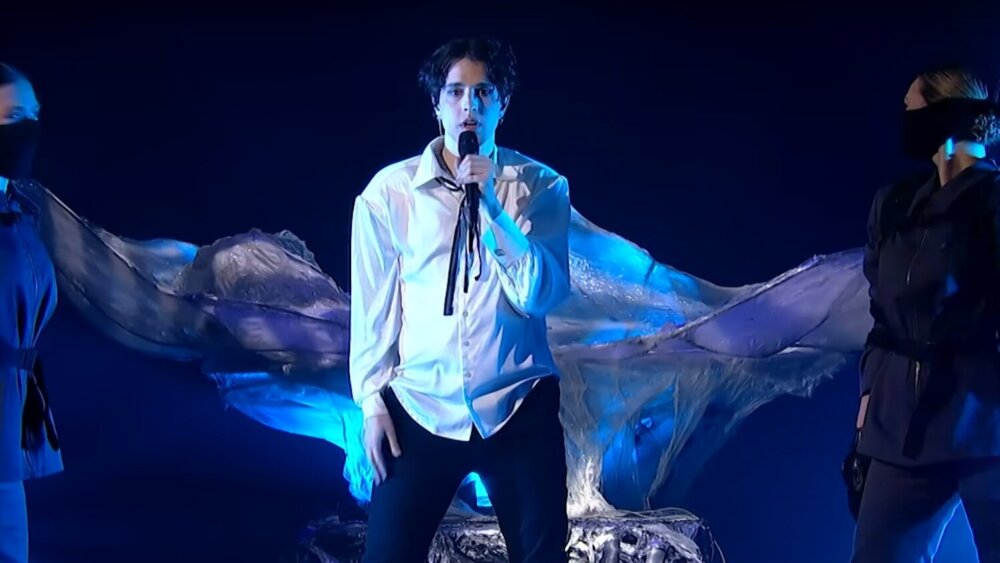 Recenzija za “Samo mi se spava” Luka Bleka: Još jedna godina u kojoj ...