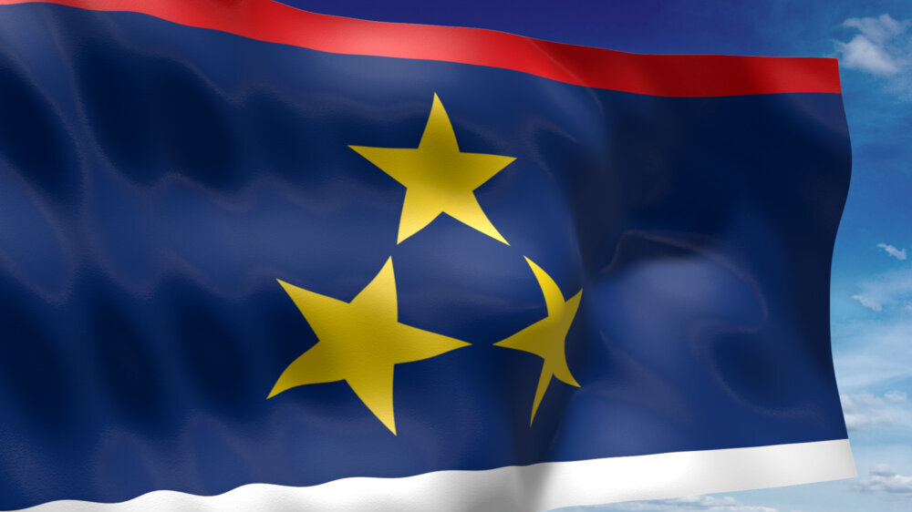 Zašto je uklonjena zastava Vojvodine sa zgrade opštine u Zrenjaninu ...