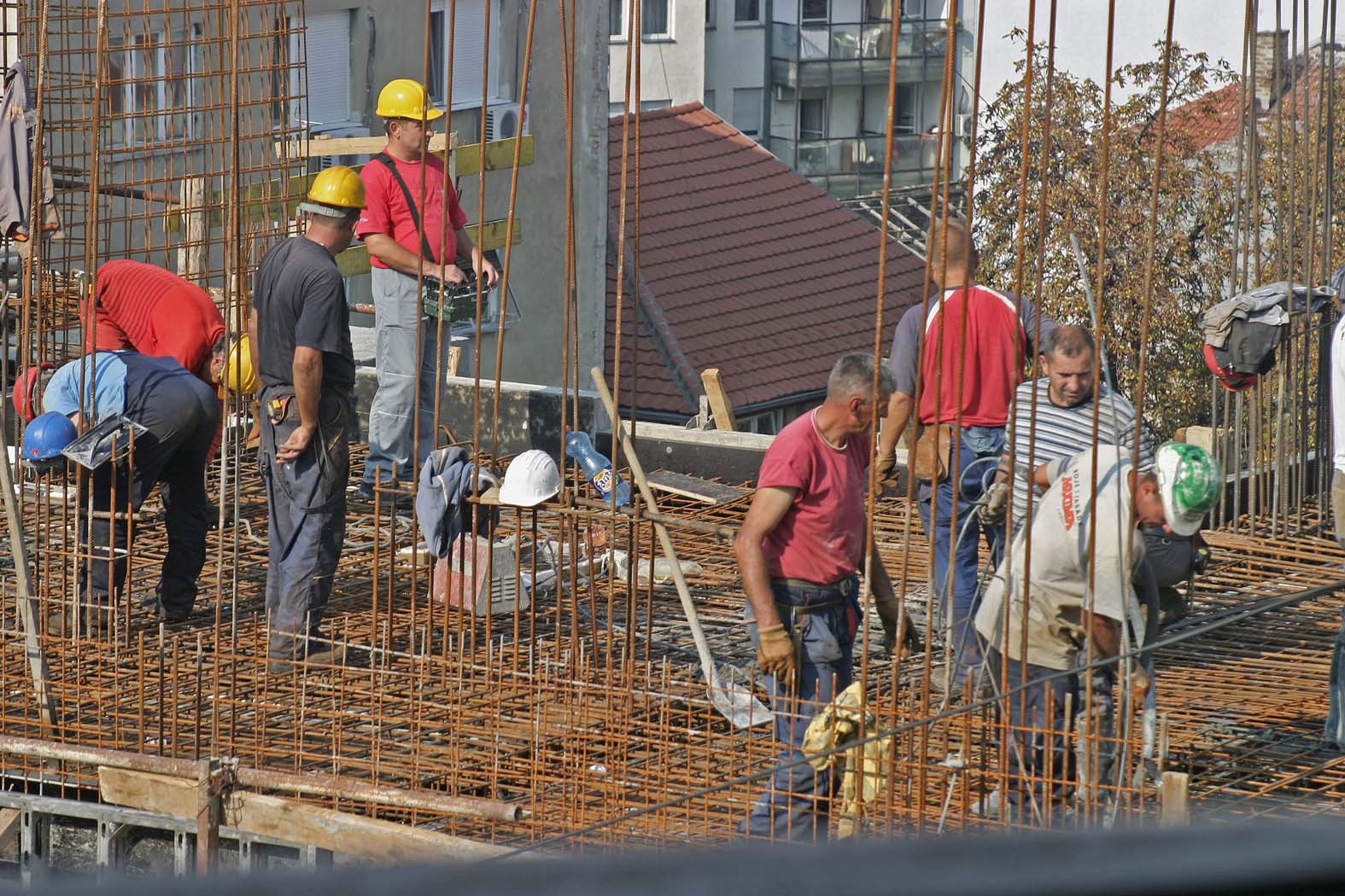 Zaključen poseban kolektivni ugovor za građevinarstvo i industriju ...