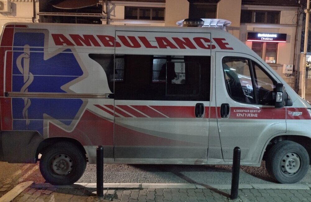 Hitna pomoć u Kragujevcu intervenisala juče 12 puta na javnim mestima - Društvo - Dnevni list Danas