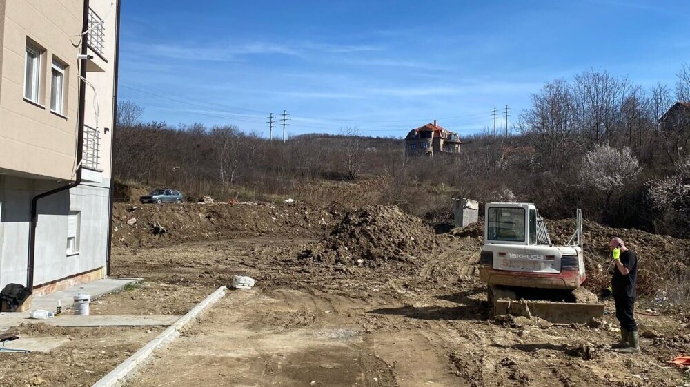 Šta kaže investitor zgrade u Mirijevu čiji stanari već dve godine ne mogu u svoje stanove ...