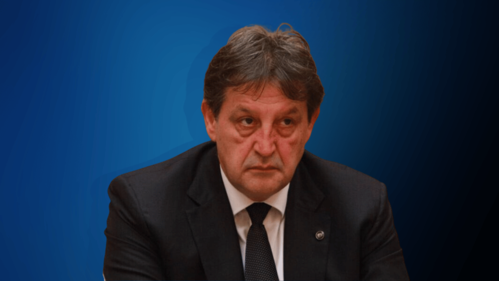 Ko je Bratislav Gašić, ministar koji voli da kleči? - Politika - Dnevni ...