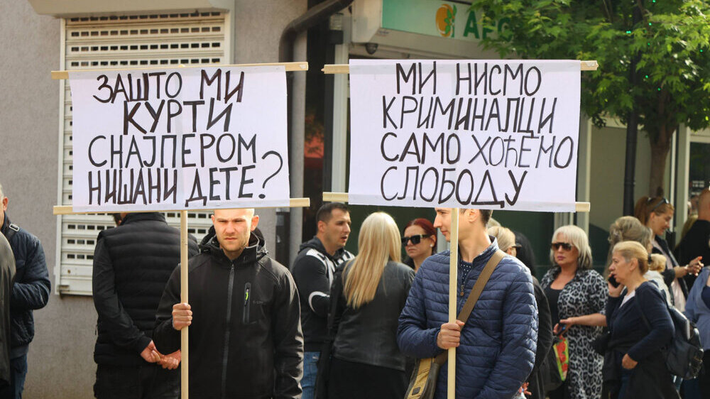 Nedopustiv pritisak rukovodstva Leposavića na interno raseljena lica - Politika - Dnevni list Danas