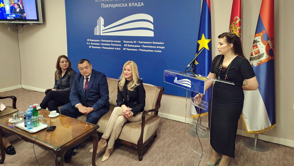 Najbolja mlada naučnica na prijemu u Pokrajinskoj vladi: Olja ...