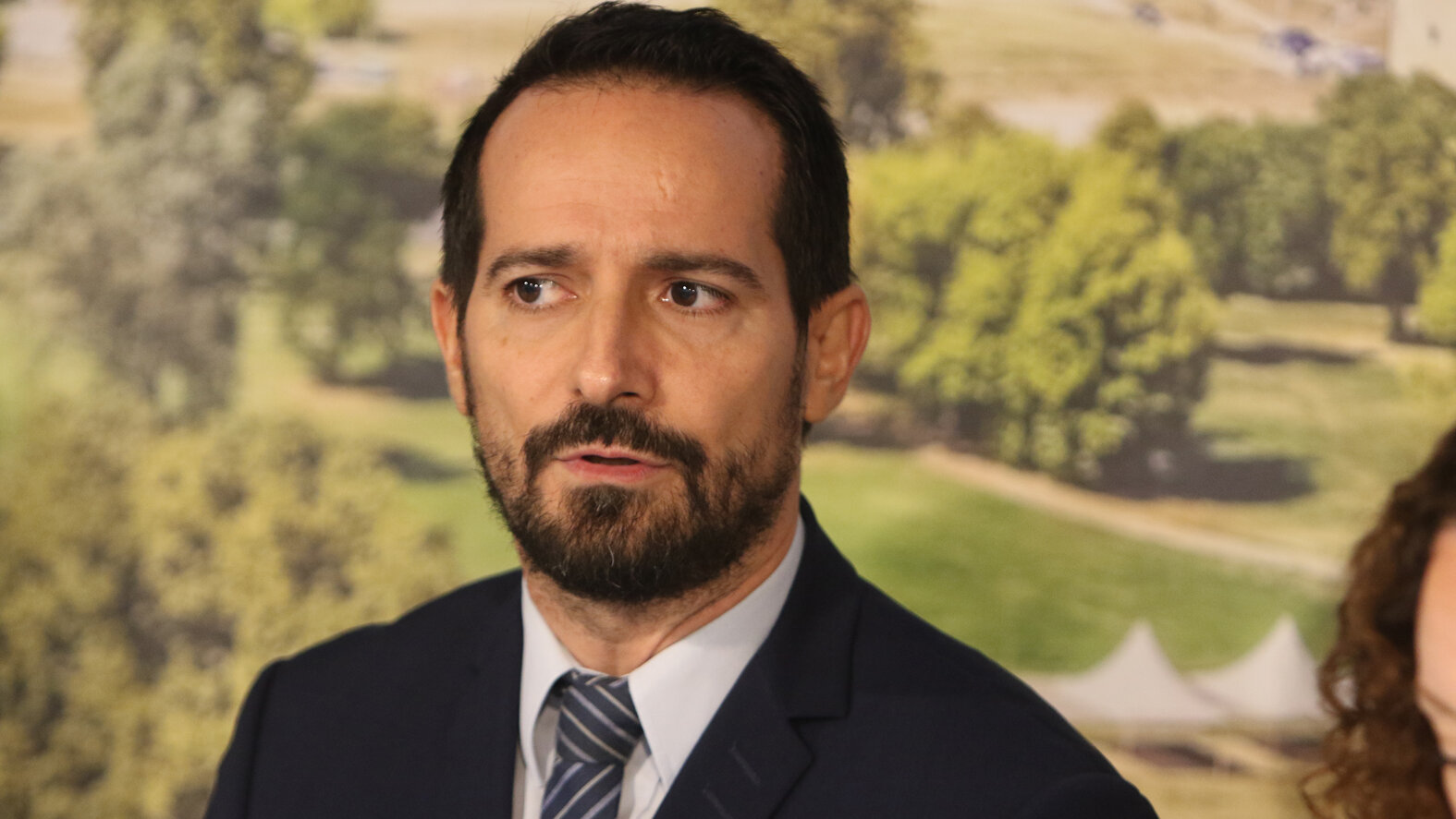 Tanasije Marinković: Nije dobro što istražni postupak za "nadstrešnicu“ vode dva tužilaštva ...