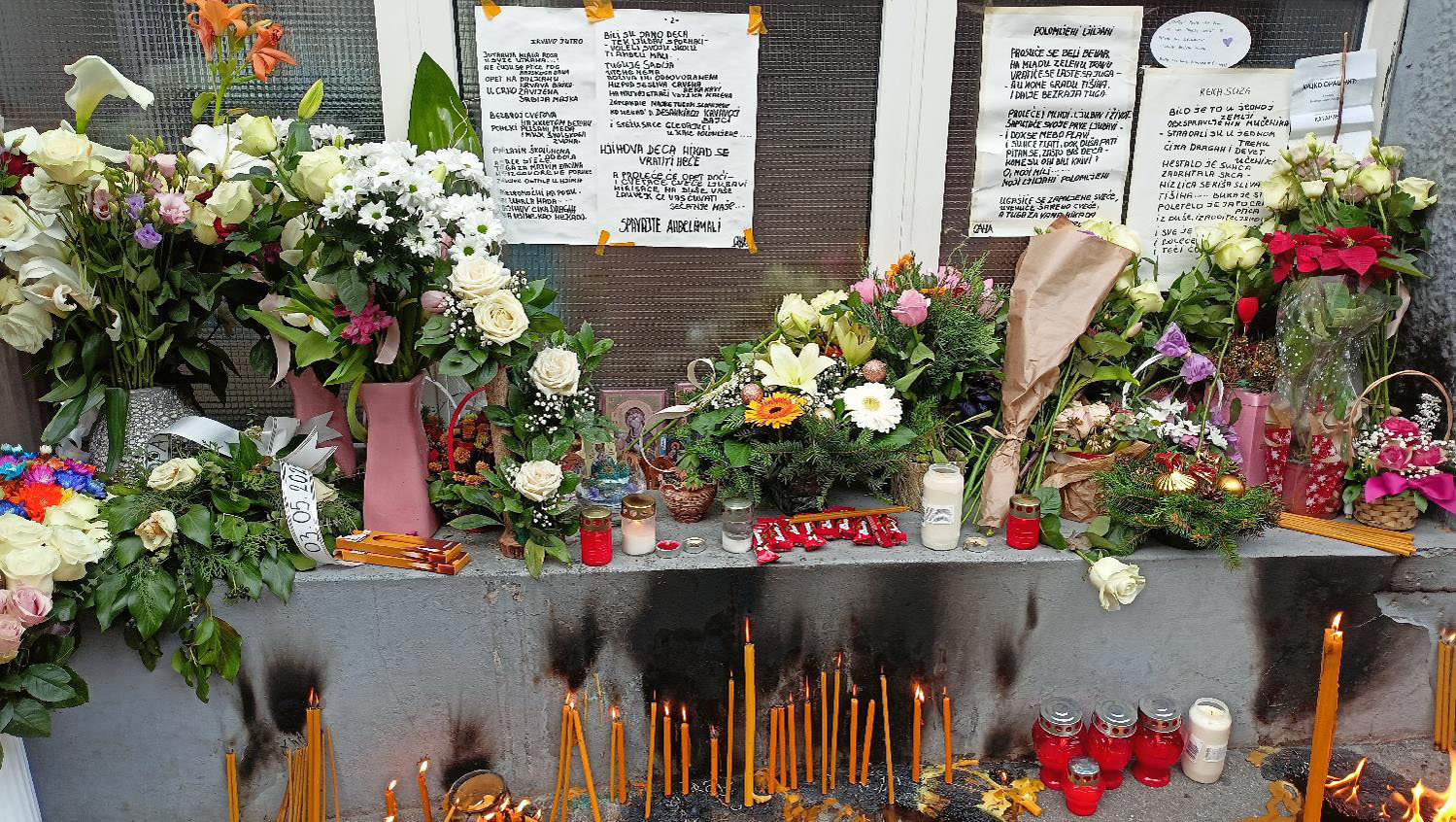 U Višem sudu svedočili roditelji dece ubijene u OŠ "Vladislav Ribnikar ...