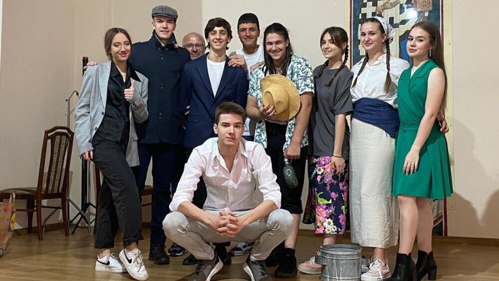 "Don Žuan" u izvođenju dramske sekcije Dvanaeste beogradske gimnazije ...