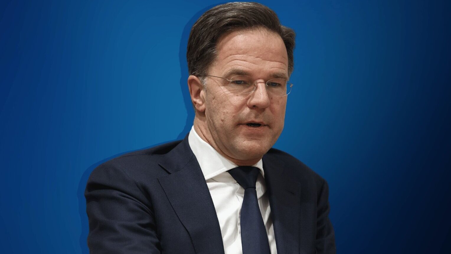 "Trampov šaptač koga je Merkelova ukorila zbog detinjastog ponašanja ...