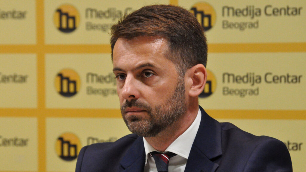 Lista Beograd naš grad: Ako može London može i Beograd - Politika ...