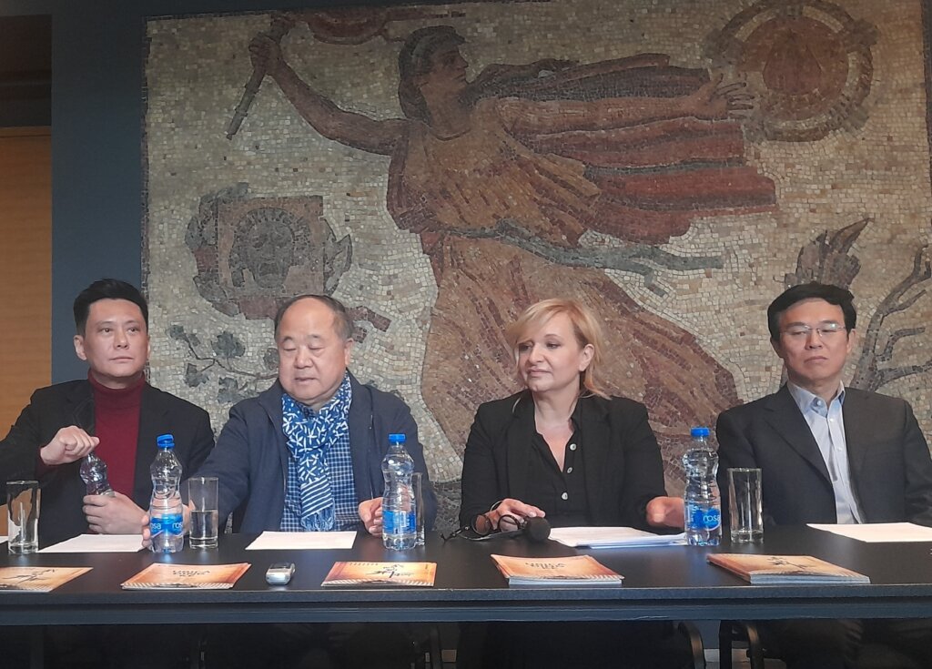 Mo Jen za Danas: Odabrao sam književni pseudonim da bih se podsećao da ...