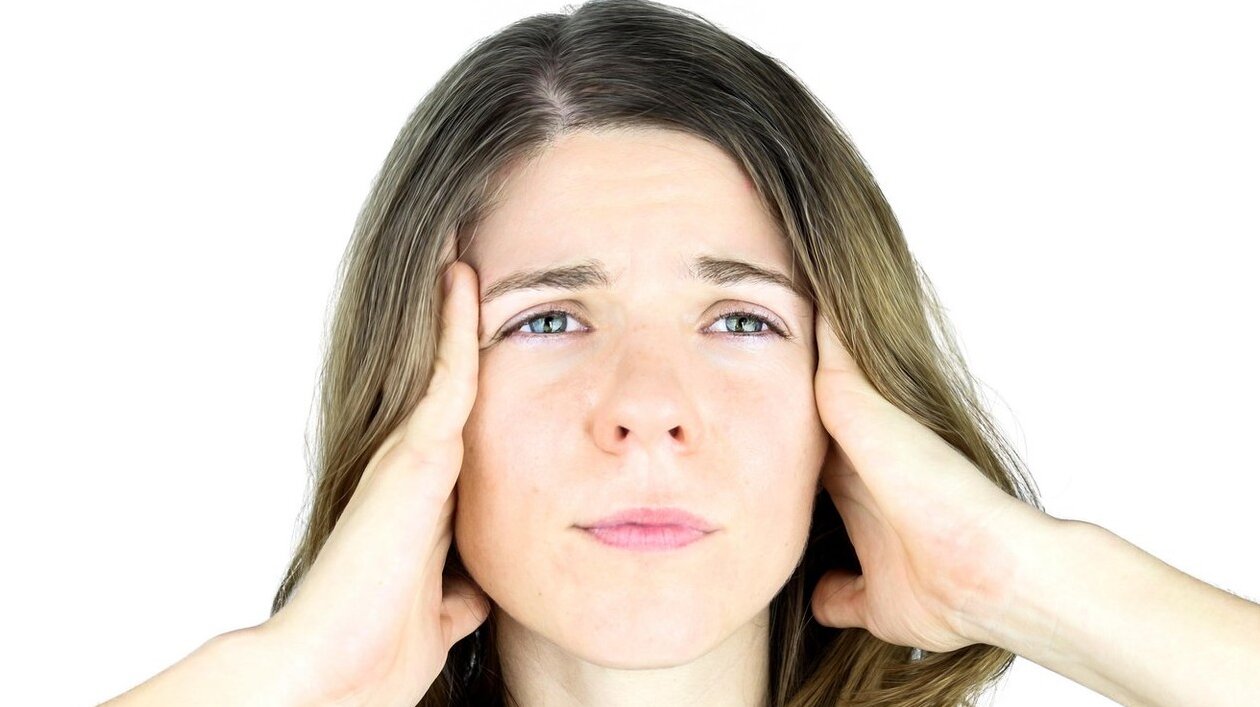 Migrena: Aura je predsignal za početak migrenoznog bola - Život ...