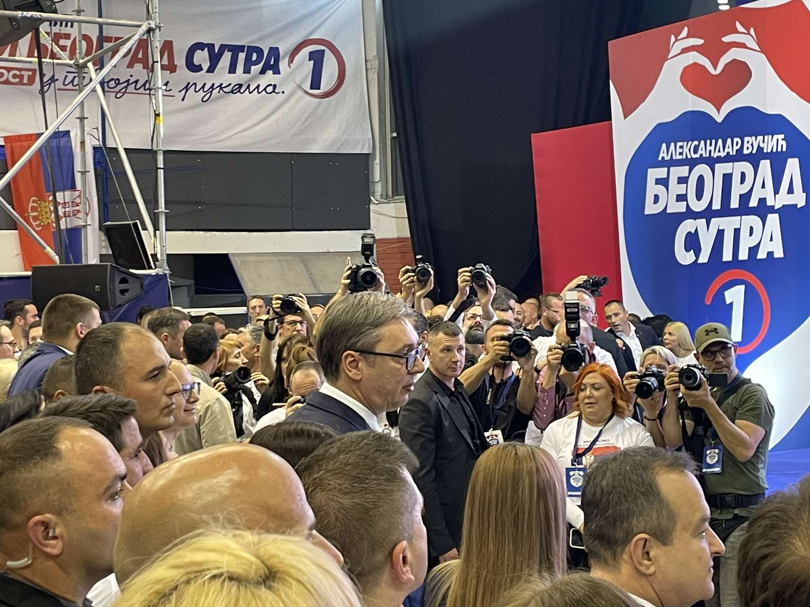 Poslednji miting SNS-a u kampanji za lokalne izbore, Vučić poručio da ...