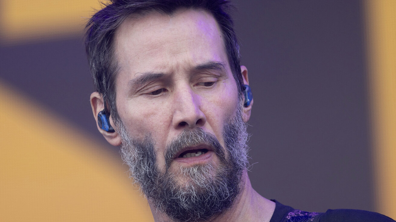 Kijanu Rivs potpisuje svoje stripove na Arsenalu? - Kultura - Dnevni ...