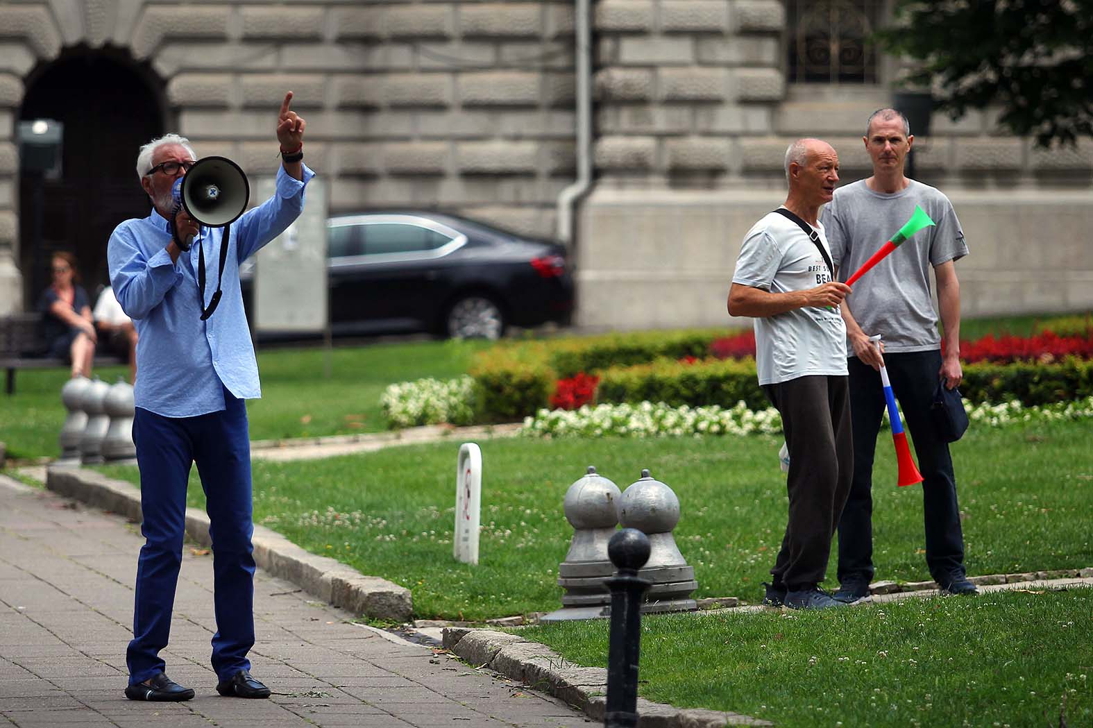 (VIDEO) Uhapšen Srđan Žunić koji je mesec dana protestovao ispred ...