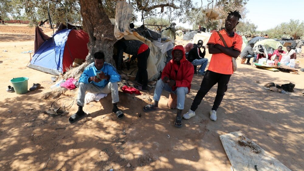 Opasna, ali atraktivna: Zašto Libija privlači migrante? - Svet - Dnevni ...