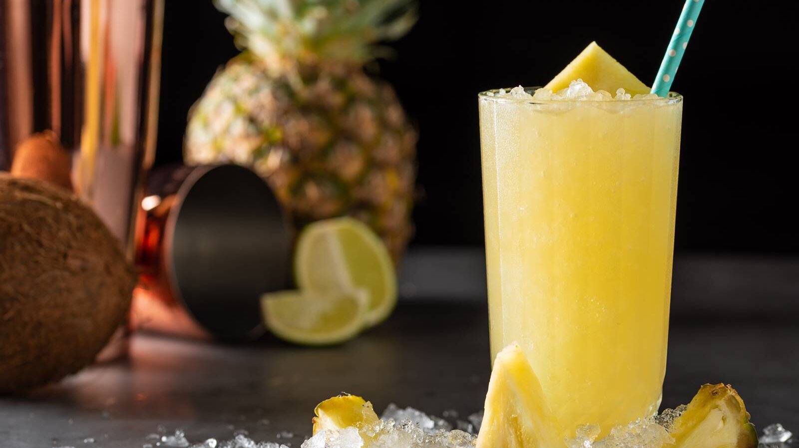 Pikantna limunada s ananasom i votkom: Letnji koktel kojem je teško ...