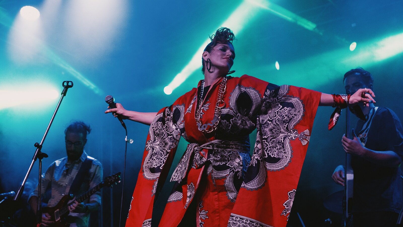 INTERVJU Zoe Kida: Divno je osećanje kada pesma dotakne ljude, kada se ...