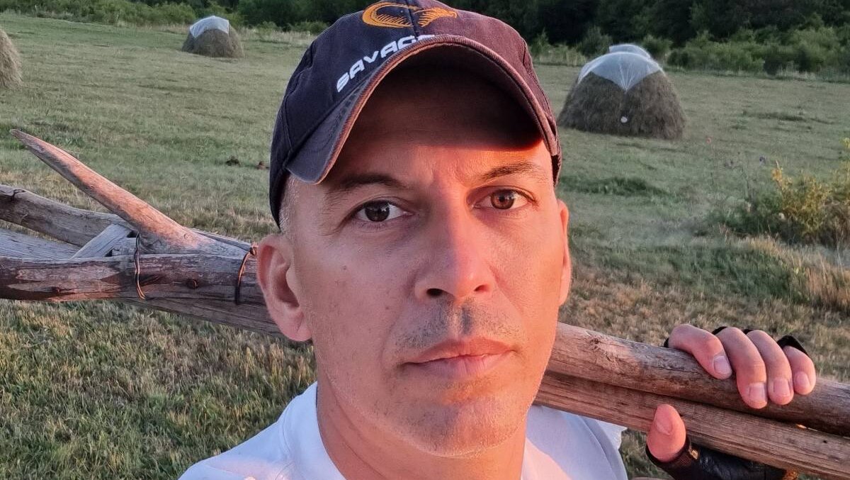 "Ministre, zar Vi postojite?": Topalko prozvao Dejana Ristića zbog napada na United grupu ...