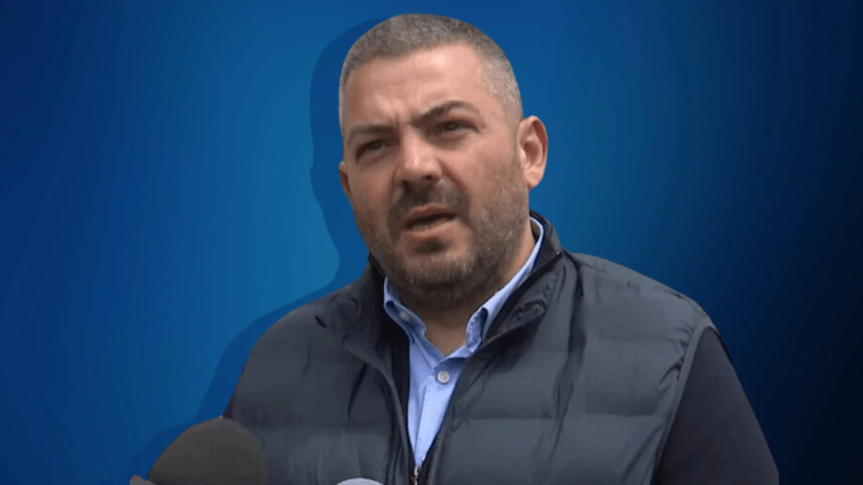 "Trampista koji je poklanjao zastave Srbije Gračanici": Ko je Žarko ...