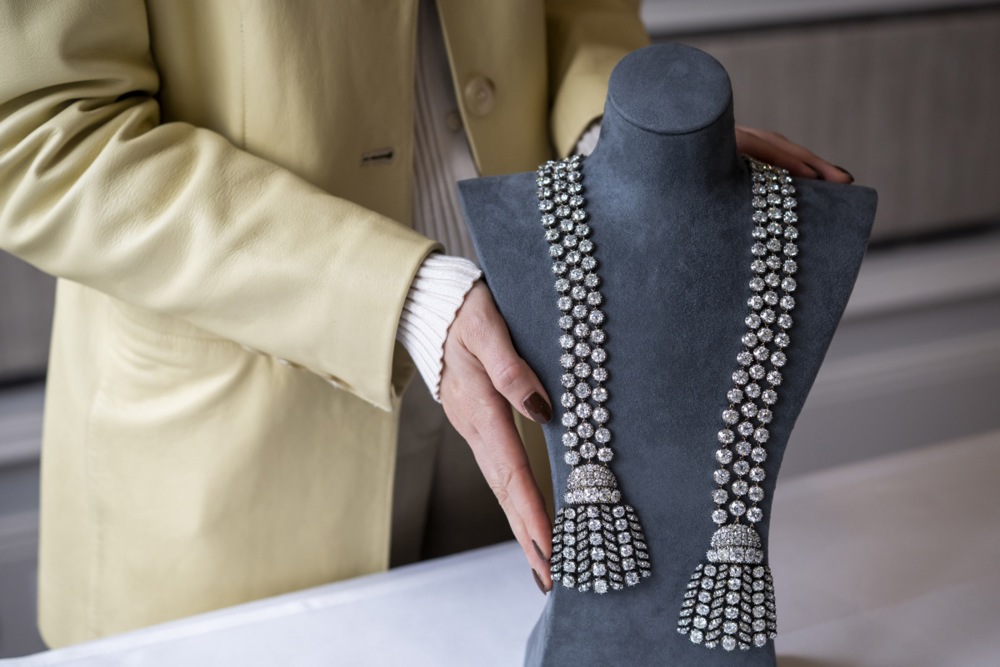 Dijamantska ogrlica od 300 karata prodata za 4,5 miliona evra na ...