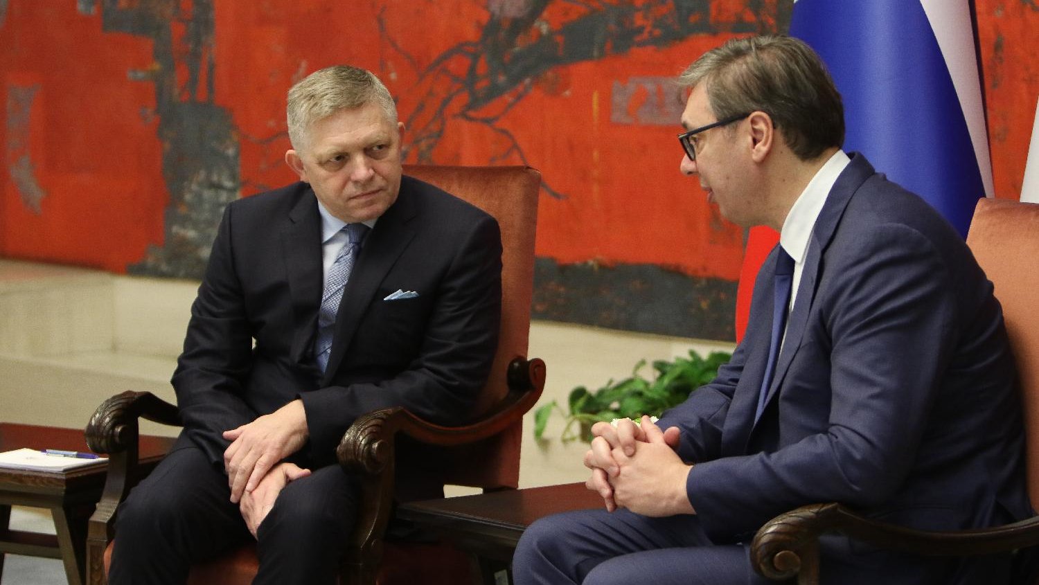 Osmesi i kurtoazna rukovanja sa Vučićem nisu dokaz prijateljstva ...