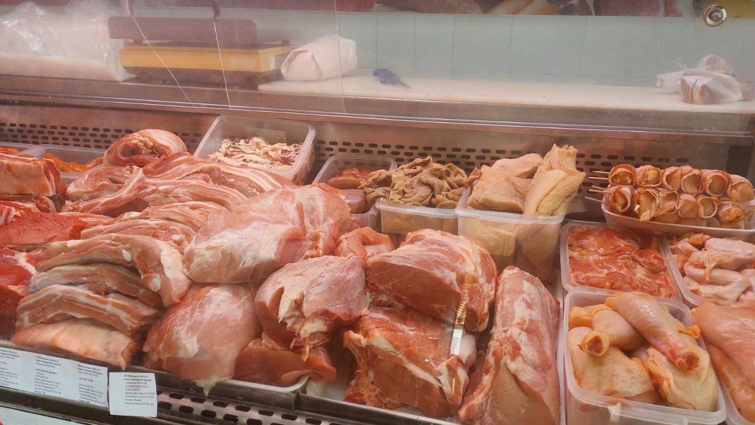 Uprava za veterinu: Netačne tvrdnje o “hormonima i antibioticima u mesu” dovode javnost u ...