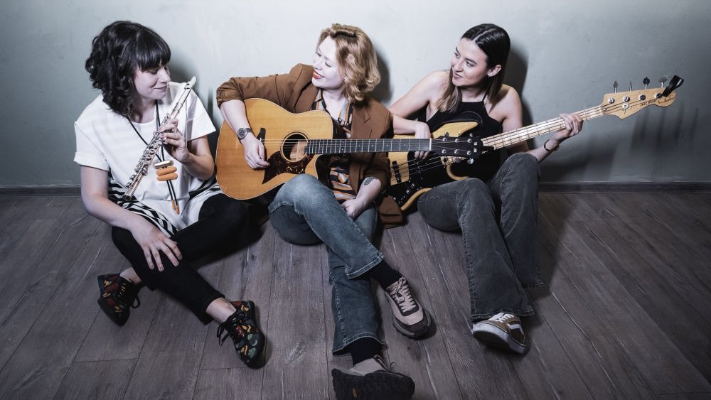 Ana Ćurčin Trio “Tri lepe” večeras u Kući umetnica - Scena - Dnevni ...